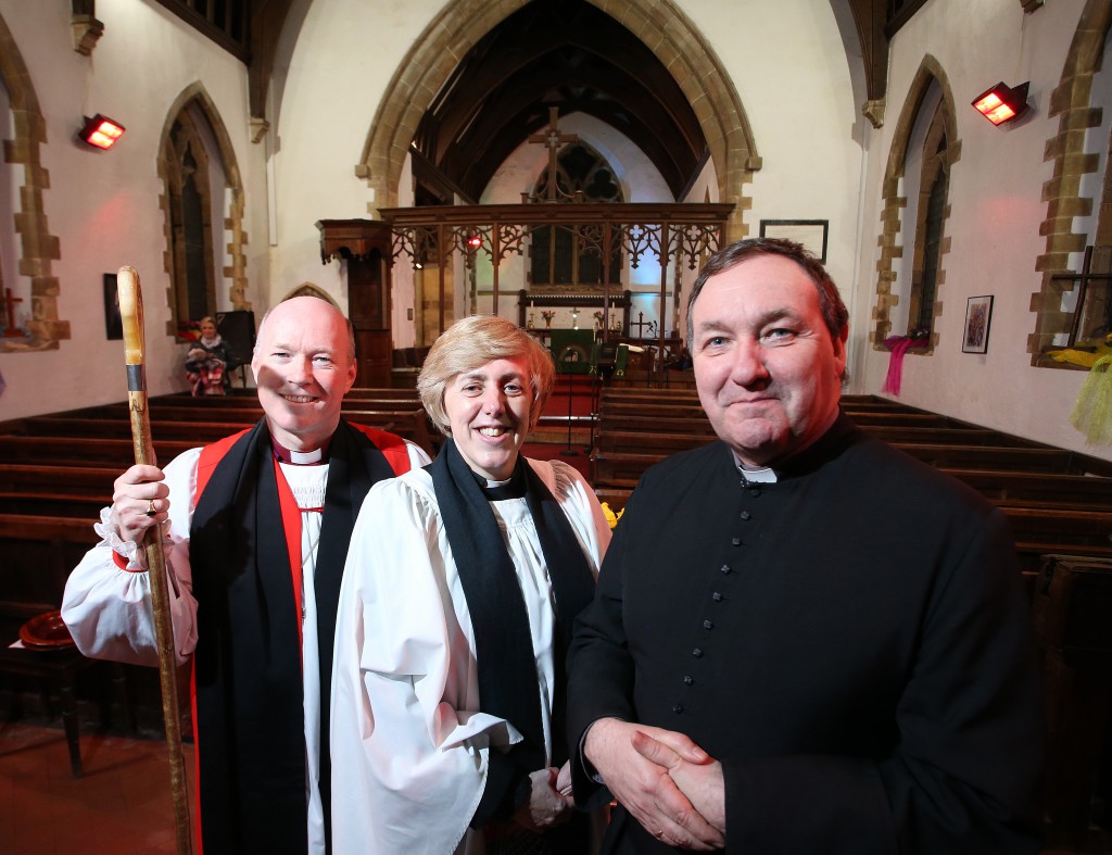 Revd Zoe licensed to the village churches! – cofe-ollerton.org.uk